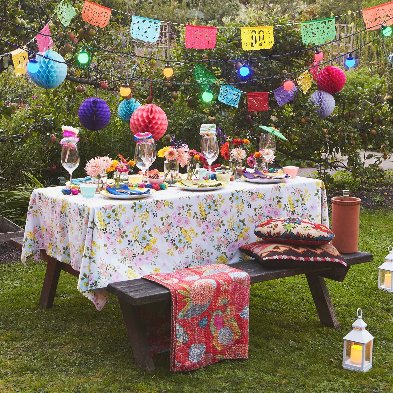 Garden Party Decorations to Keep the Celebrations Going All Night