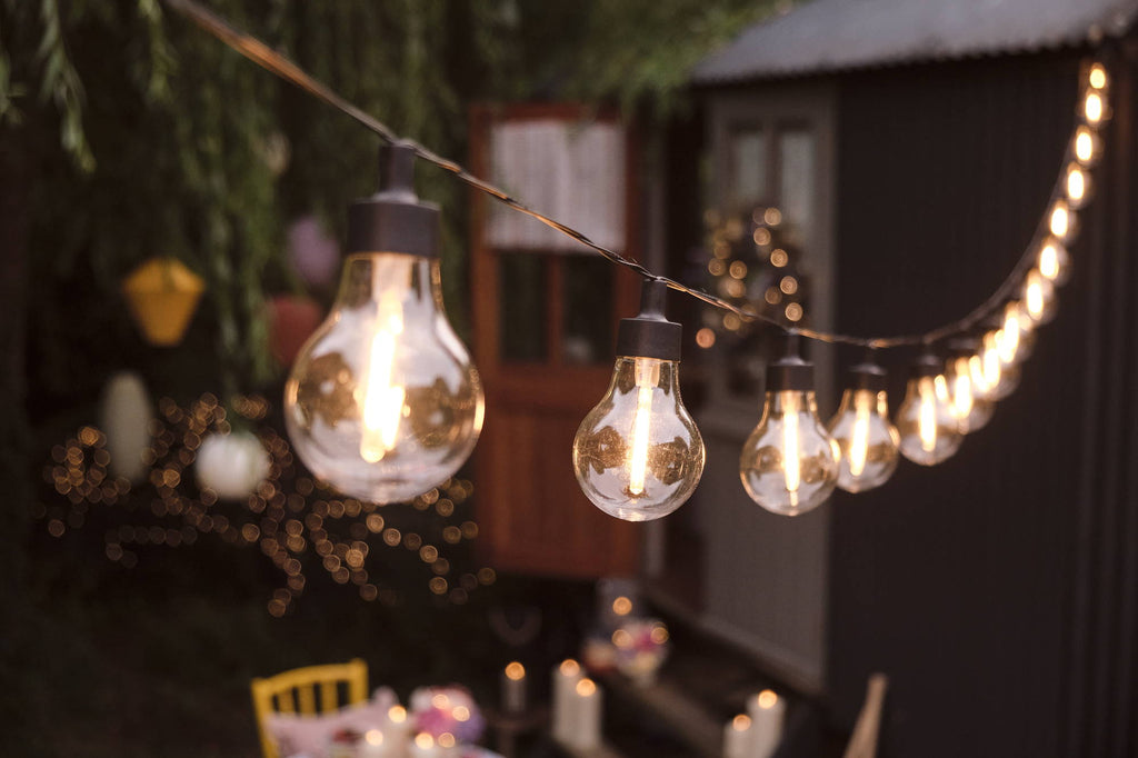 Save Energy this Summer with Solar Lighting | Lights4fun.co.uk