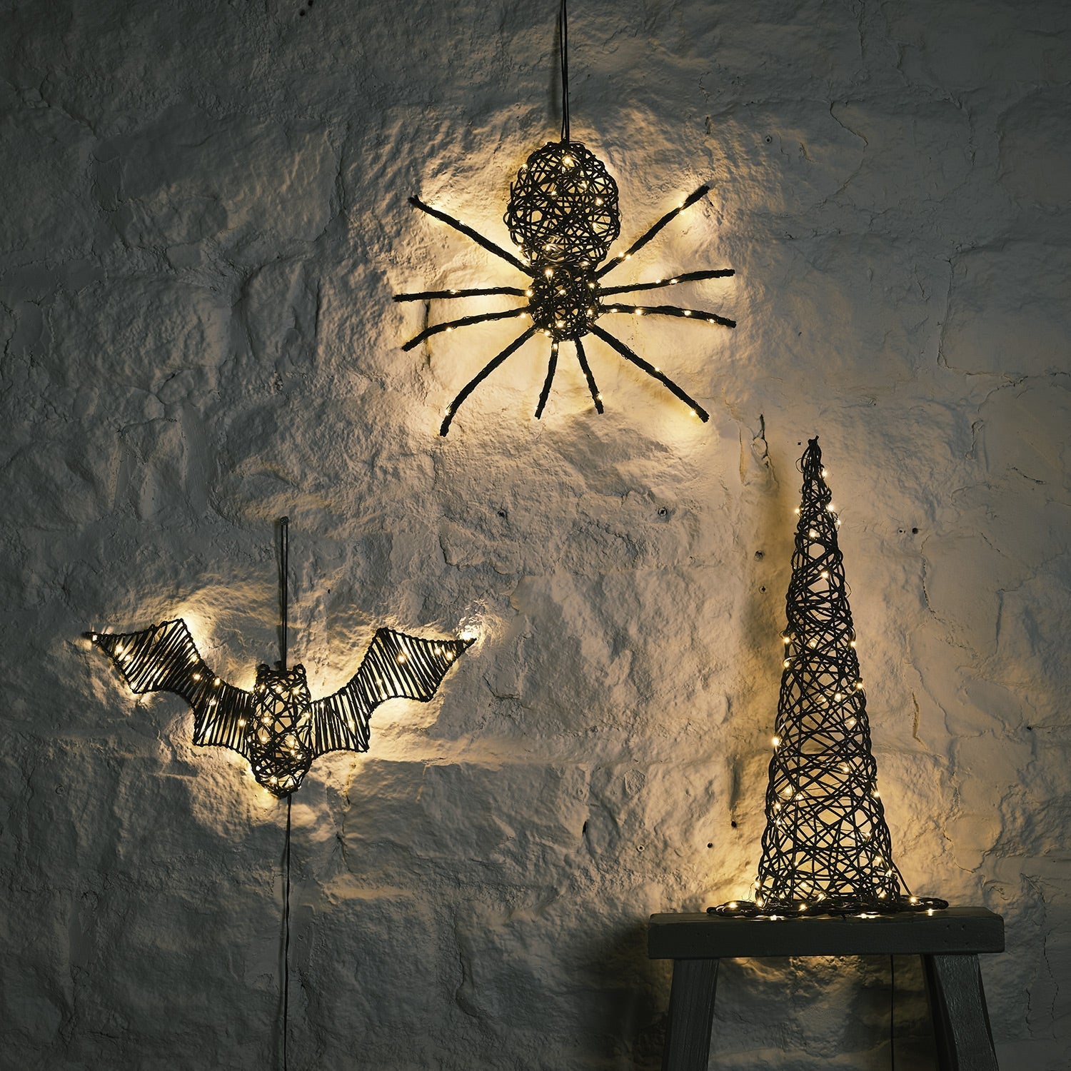 Rattan Spider, Bat & Witches' Hat LED Halloween Figures Bundle ...