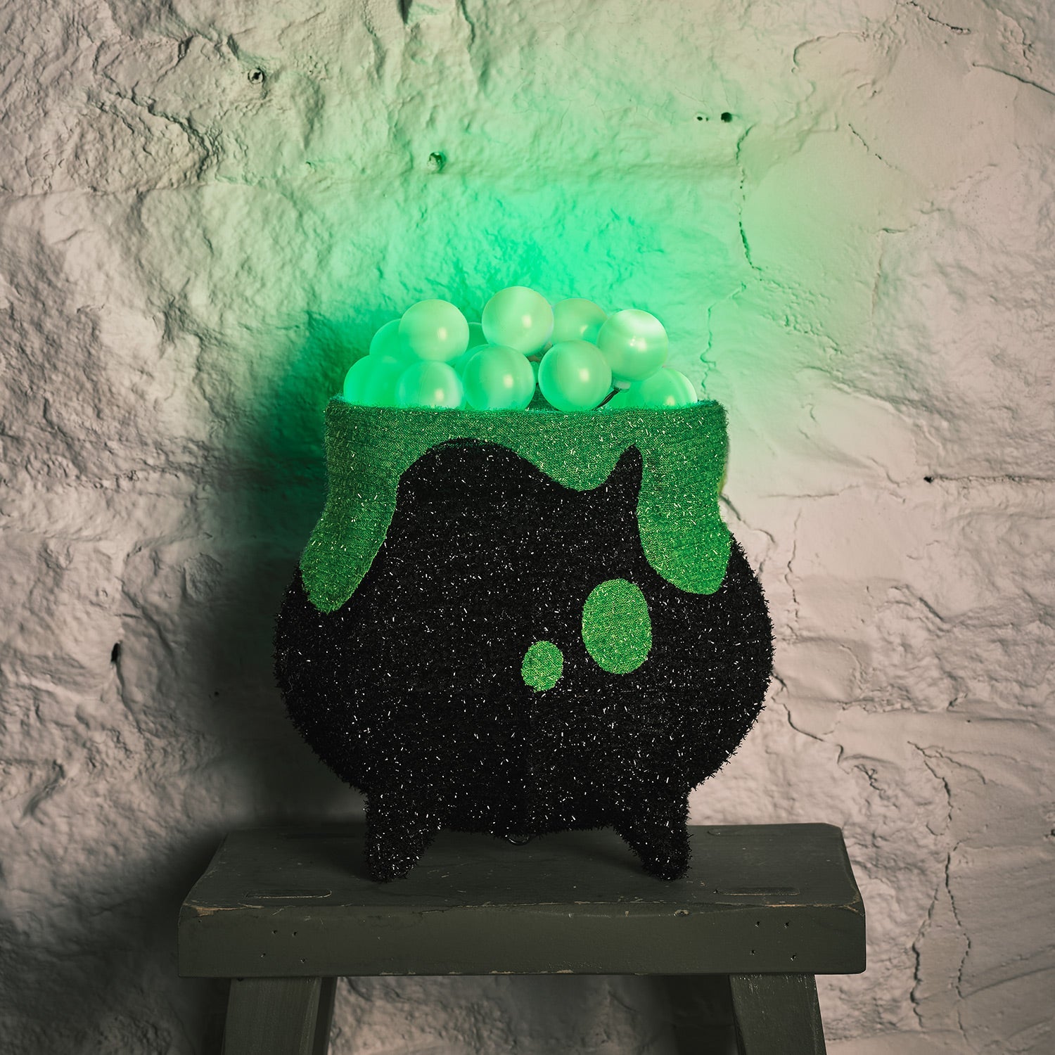3D Witches' Cauldron LED Figure – Lights4fun.co.uk
