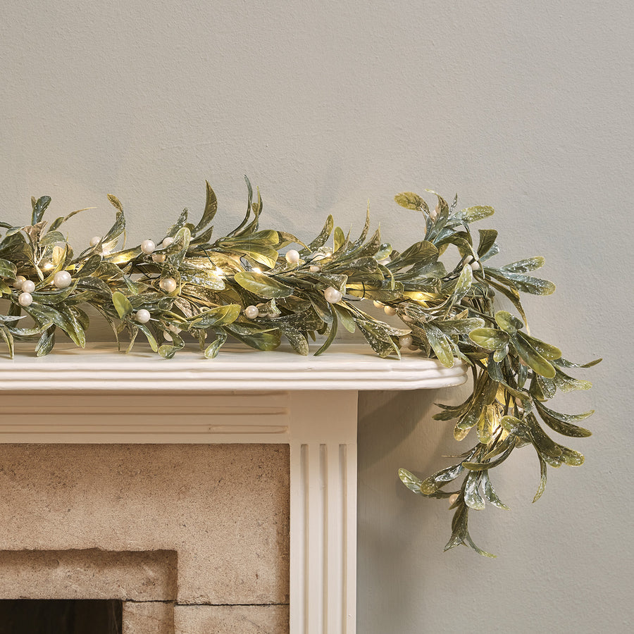 Christmas Wreaths and Garlands | Light up Garlands – Lights4fun.co.uk