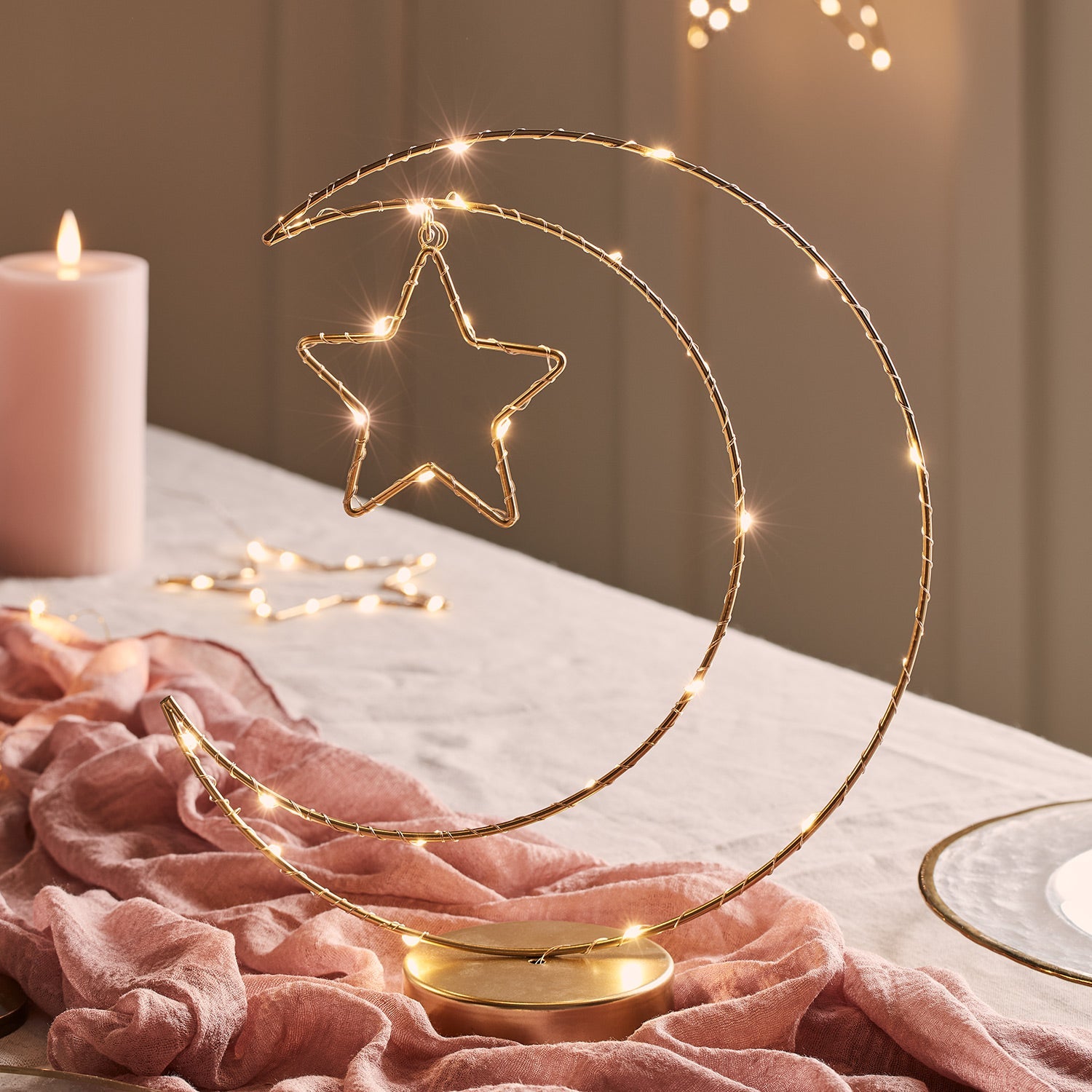 Gold Moon and Star Micro Light Table Decoration – Lights4fun.co.uk