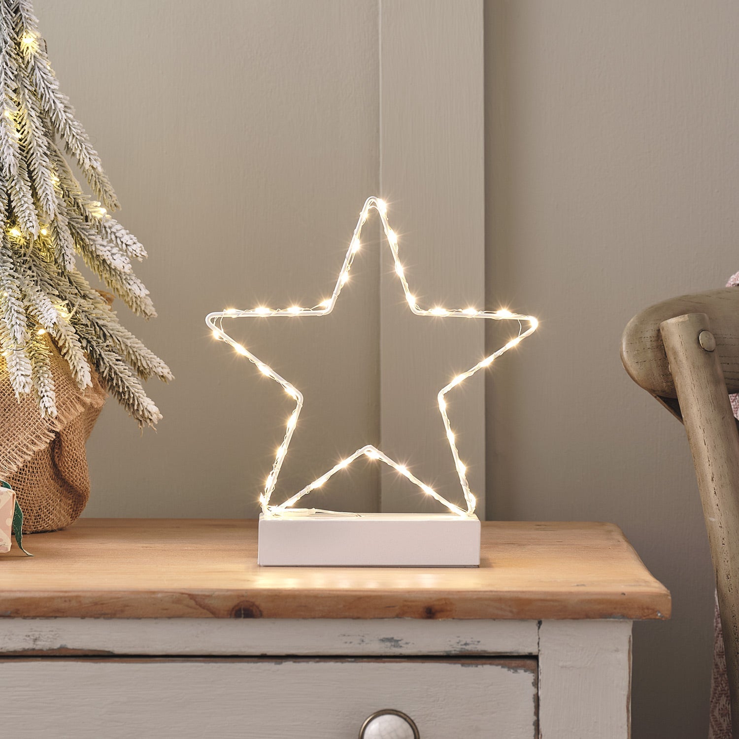22cm Osby Star Sihouette LED Indoor Table Light UK