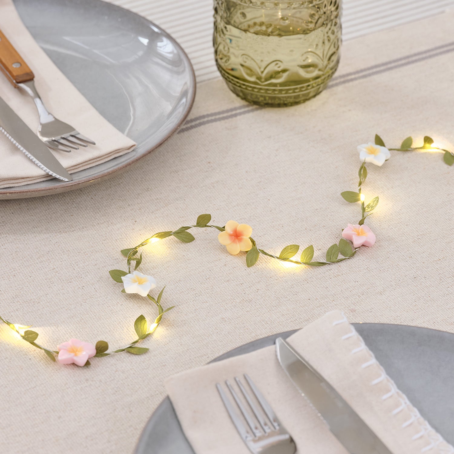 2m Wilderness Daisy Micro Light Garland