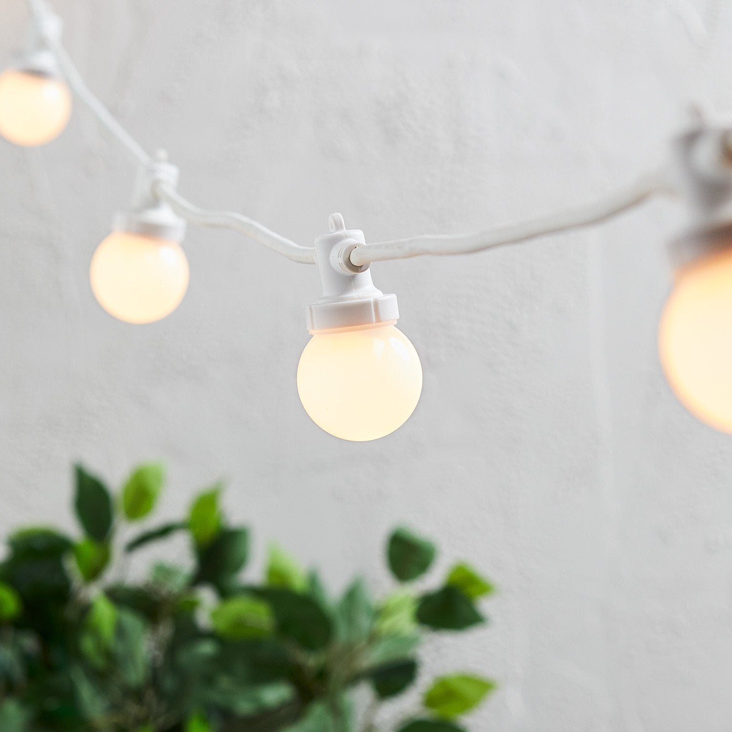 Pro Connect 45m 90 Warm White Connectable Festoon Lights White Cable