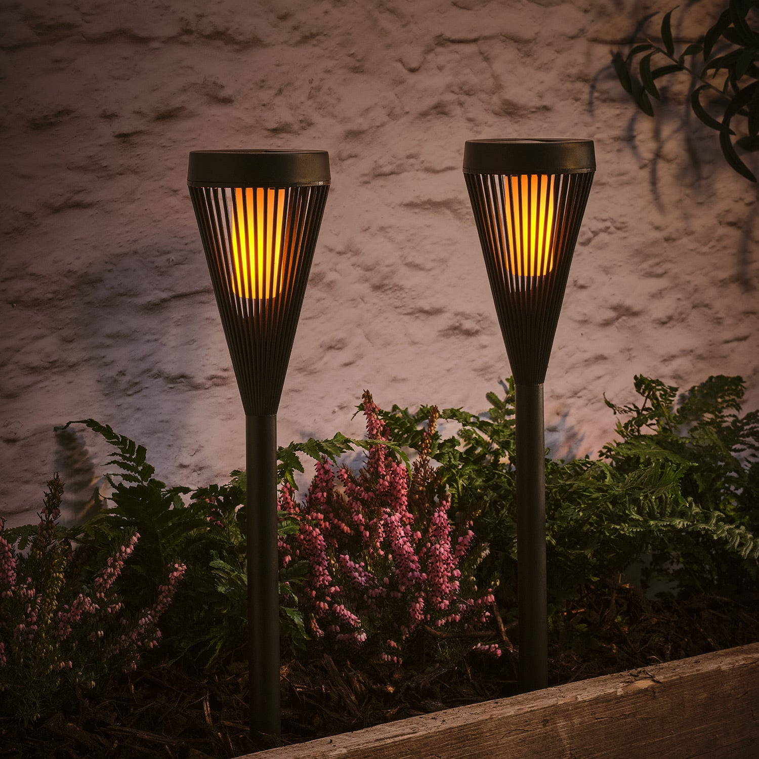 2 Flickering Flame Solar Torches