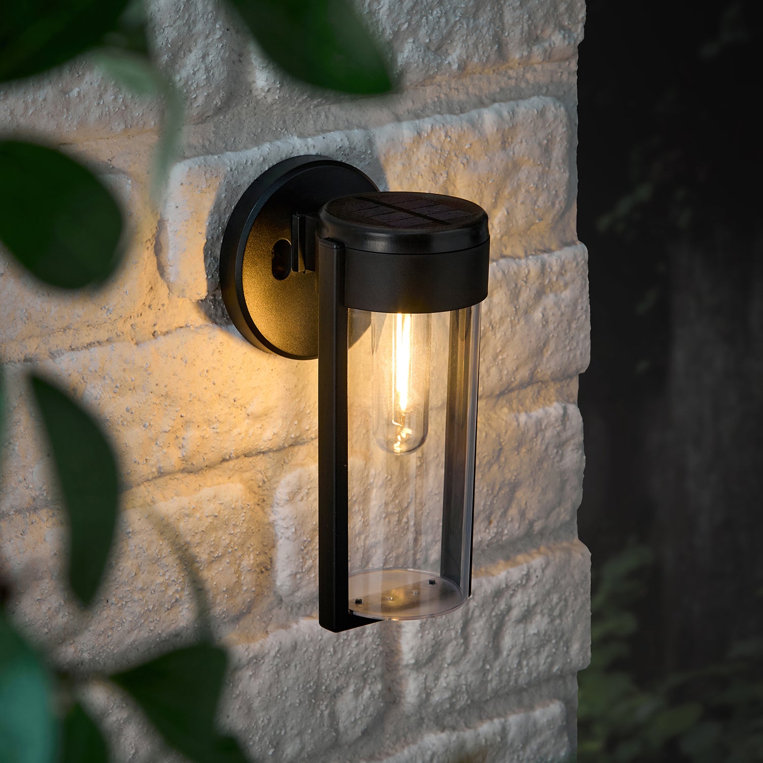 Wilton Solar Wall Light